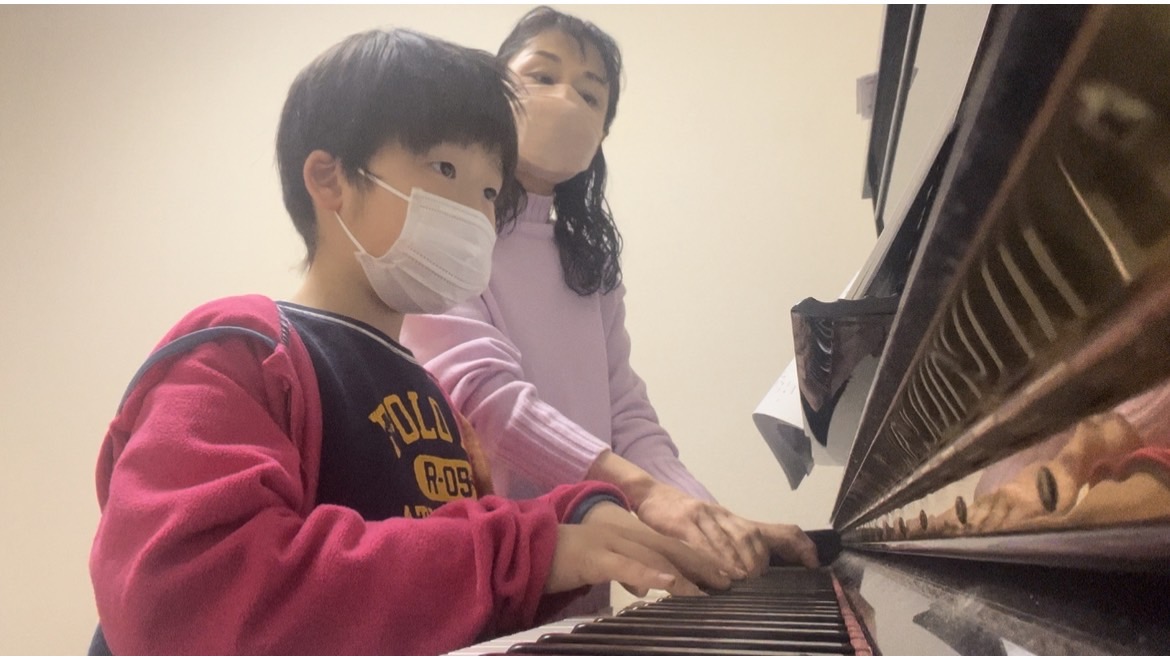 夏の発表会に向けて練習中！ | 住吉区・阿倍野区帝塚山のドレミきらきらピアノ・ドラム・リトミック教室| 阿倍野区帝塚山のピアノ・ドラム ...