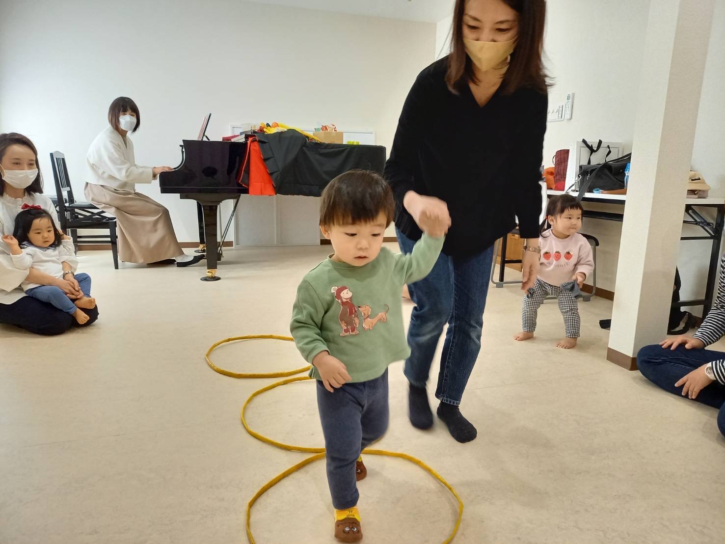 今学期最後のリトミックでした♪ | 住吉区・阿倍野区帝塚山のドレミきらきらピアノ・ドラム・リトミック教室| 阿倍野区帝塚山のピアノ・ドラム ...