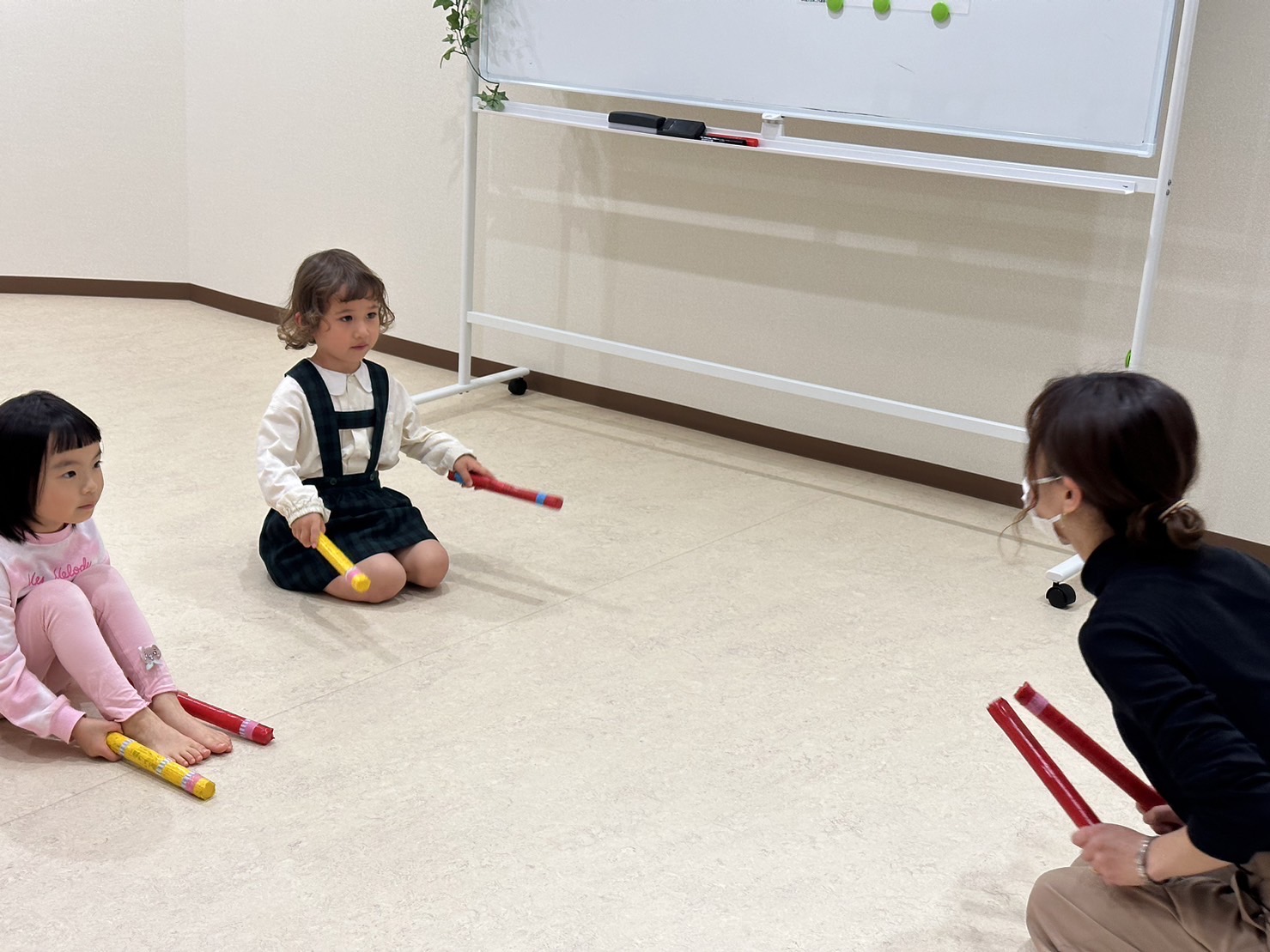 水曜日のプレピアノもスタートしました！ | 住吉区・阿倍野区帝塚山のドレミきらきらピアノ・ドラム・リトミック教室| 阿倍野区帝塚山のピアノ ...